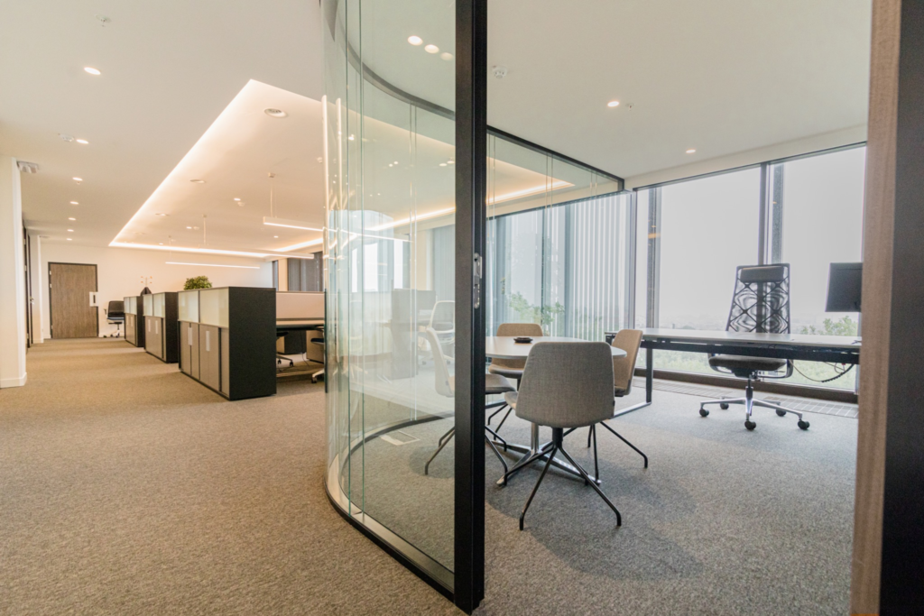 Mindhead Office – IT Tower – LC Studio